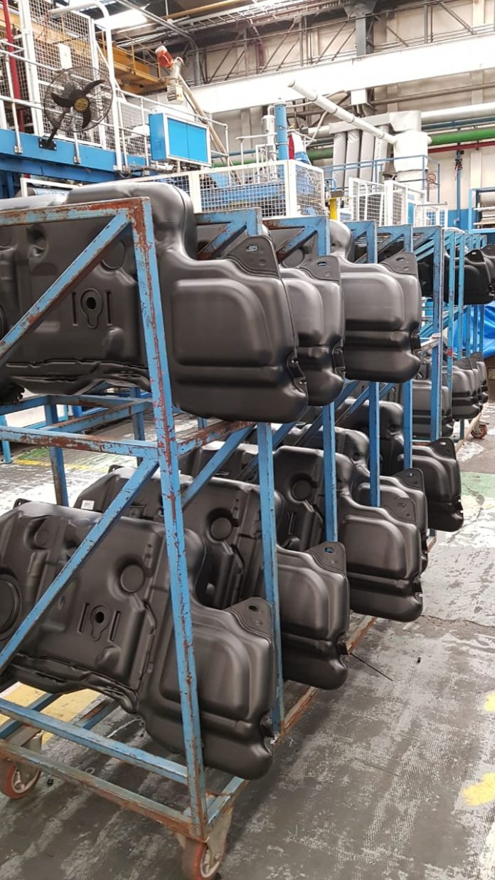 Visita a la Fábrica Plastic Omnium Auto Inergy | UOM Seccional Vicente ...